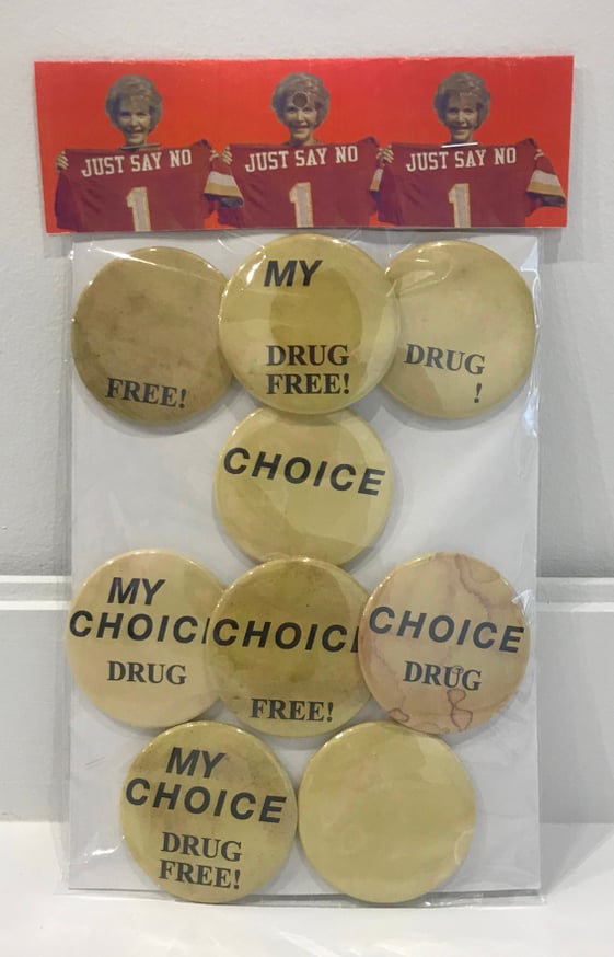 Visitor - Drug Free Buttons - Printed Matter
